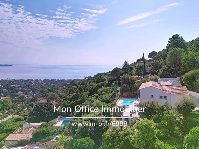 Maison 5 pièces à Cavalaire-sur-Mer, Le Parc- Frais Vallon, Le Jas, à vendre