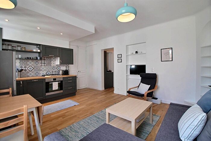 Appartement à louer - Belleville-Saint Maur, Paris ème arrondissement - 3 pièces - 2 chambres