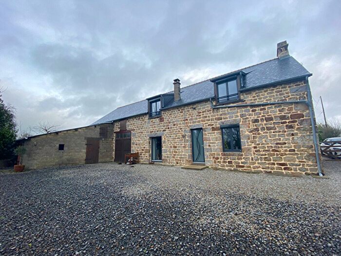 Maison à louer - Domfront en Poiraie - 4 pièces - 3 chambres