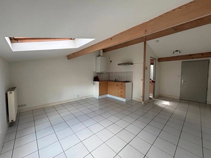 Appartement 1 pièce à louer - Montélimar, Centre-ville