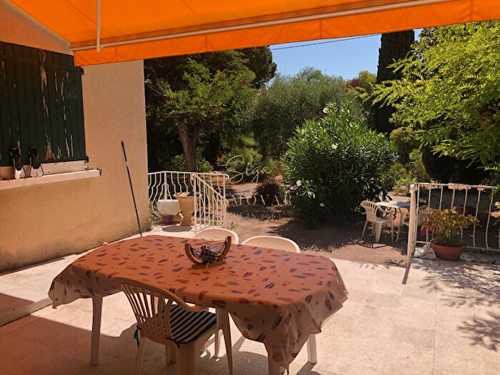 Saint-Cyr-sur-Mer, Port d'Alon : Maison 4 pièces à louer