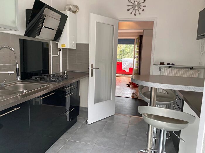 Appartement à louer - Lyon e , Champvert, Point du Jour, Jeunet - 3 pièces - 2 chambres