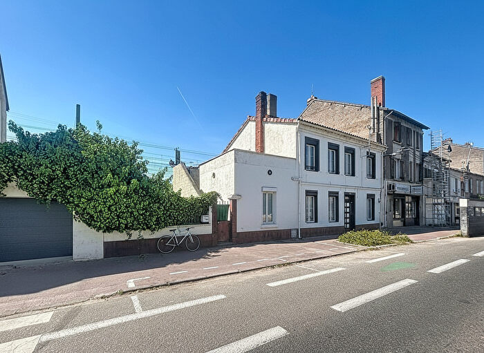 Maison 10 pièces à Montauban, Verlhaguet, à vendre