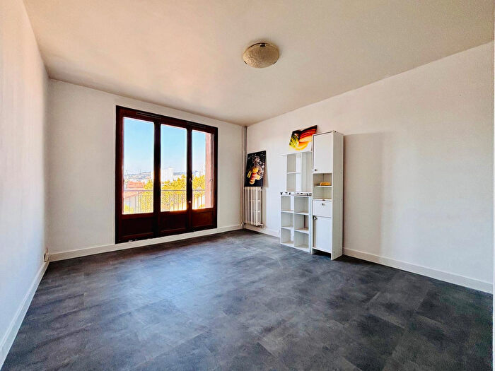 Marseille 13ème, Malpassé : Appartement 3 pièces à louer
