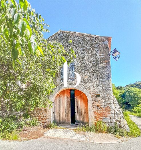 Maison à vendre - Lussan - 4 pièces - 3 chambres