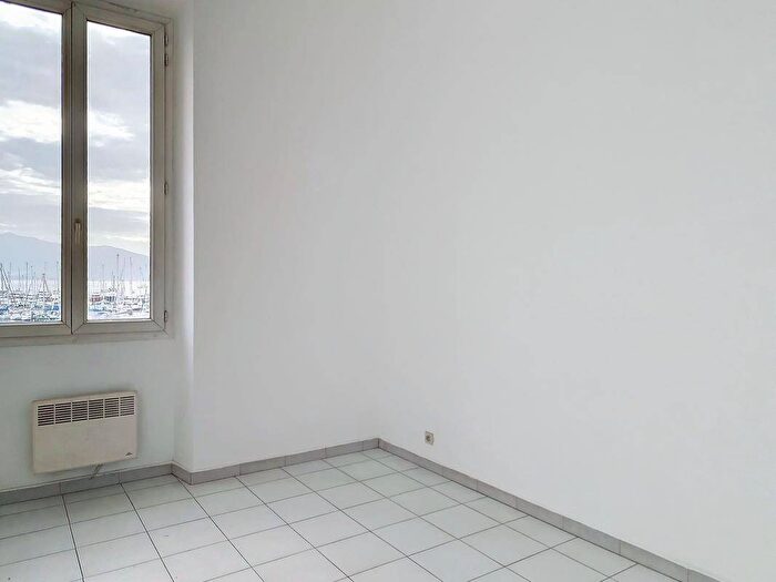 Appartement à louer - Alzo Di Leva, Ajaccio - 3 pièces - 2 chambres