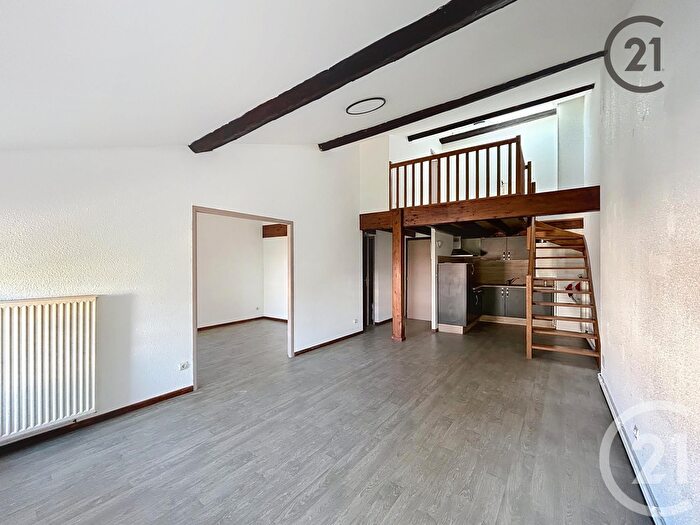 Appartement à louer - Toul, Centre-ville - 3 pièces - 2 chambres