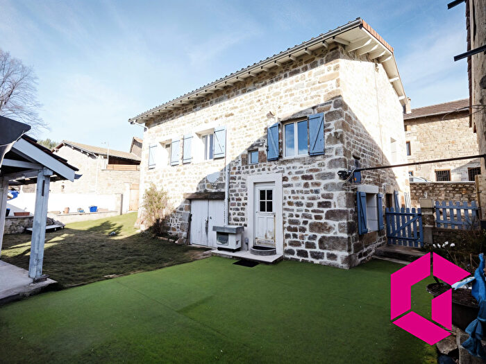 Maison à vendre - Saillant - 5 pièces - 3 chambres