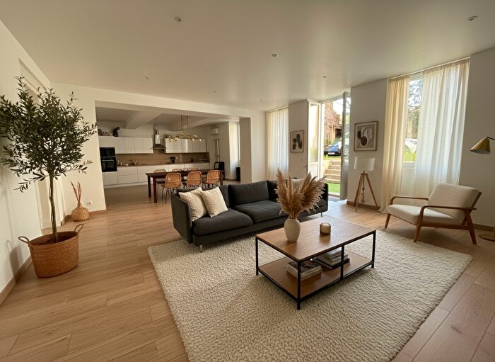 Maison à vendre - Castres - 8 pièces - 7 chambres