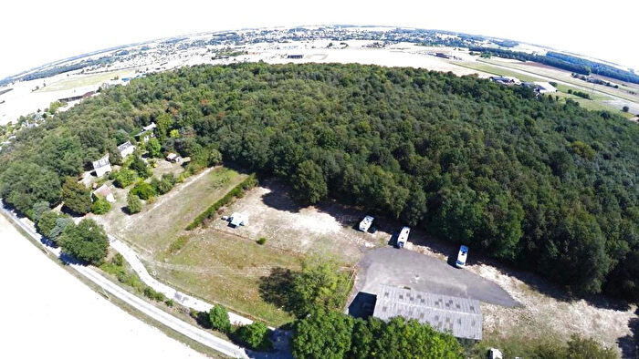 Maison à vendre - Sainte-Maure-de-Touraine - 12 pièces - 8 chambres