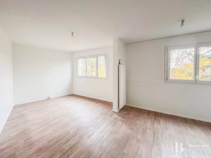 Appartement à louer - Cité Jardins, Suresnes - 4 pièces - 3 chambres