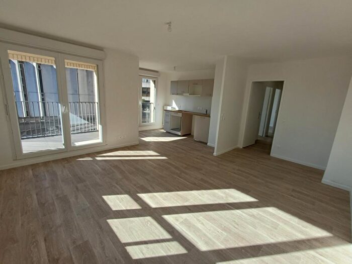 Appartement à louer - Bobigny, Centre-ville - 3 pièces - 2 chambres