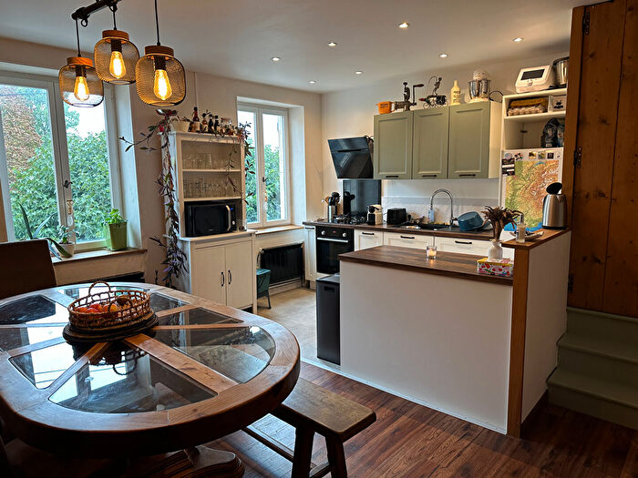 Maison à vendre - Saint-Alban-de-Roche - 4 pièces - 3 chambres