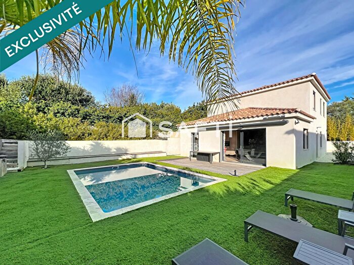 Maison à vendre - Sanary-sur-Mer, Motier, La Milhière - 8 pièces - 6 chambres