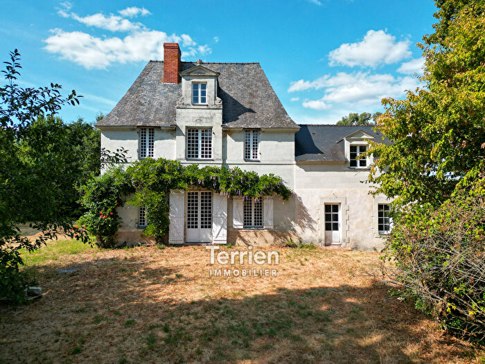 Soulaire-et-Bourg : Maison 8 pièces à vendre
