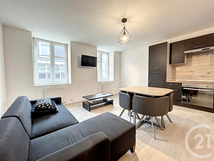 Appartement à louer - Montbéliard, Centre-ville, Prairie, Batteries du Parc, Charmontet - 2 pièces - 1 chambre