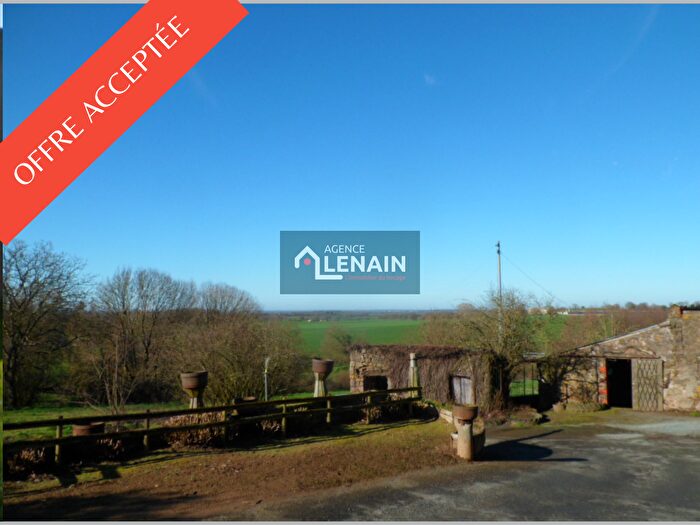 Maison à vendre - Saint-Michel-Mont-Mercure - 7 pièces - 5 chambres