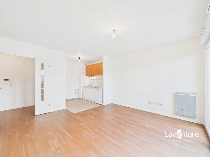 Appartement à vendre - Châtenay-Malabry, Petit Chatenay, Voltaire, Croix Blanche - 2 pièces - 1 chambre