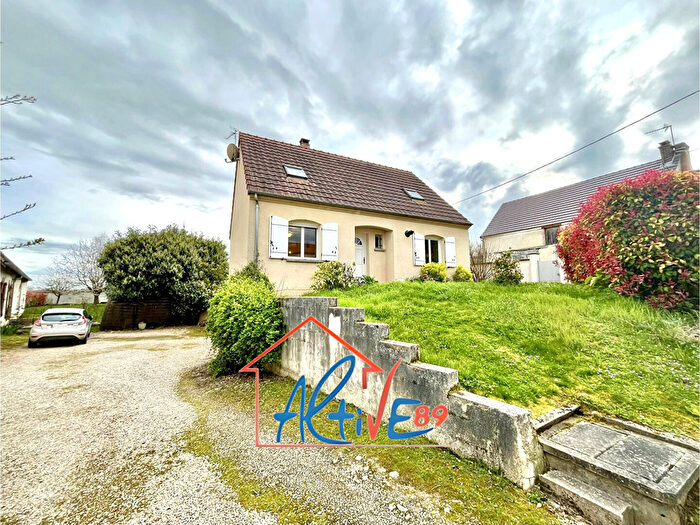 Maison à vendre - Champlay - 5 pièces - 4 chambres