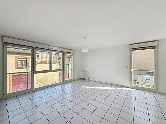 Appartement à louer - Barbâtre-Saint Remy-Verrerie, Reims - 4 pièces - 3 chambres