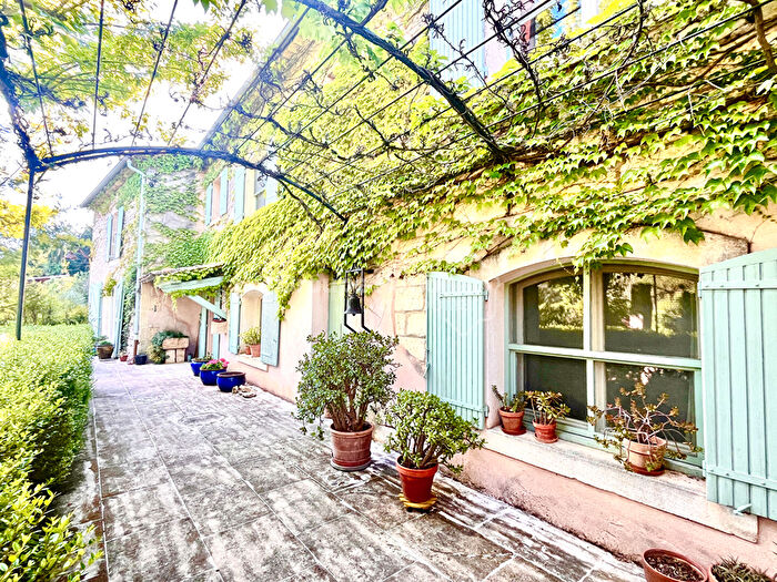 Maison 10 pièces à Châteaurenard, Barret, Lonnes, La Crau, à vendre