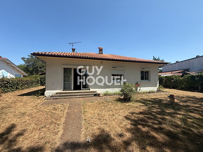 Maison 4 pièces à vendre à Bias