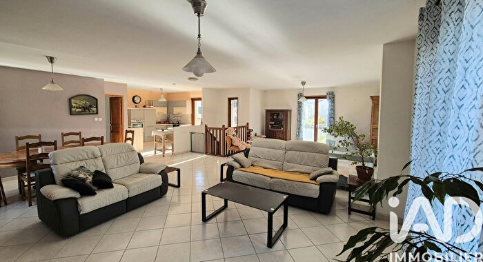 Maison à vendre - Sury-le-Comtal - 7 pièces - 5 chambres