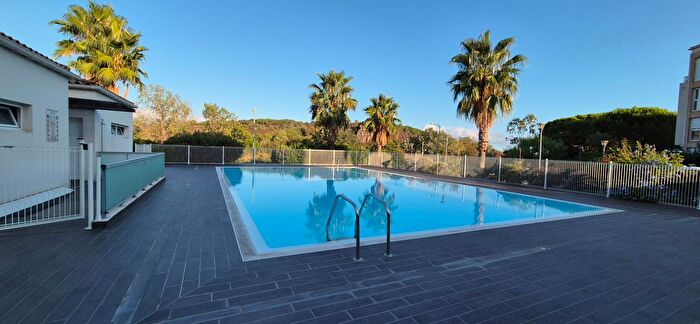 Appartement à vendre - Le Cannet, Aubarède - 3 pièces - 2 chambres