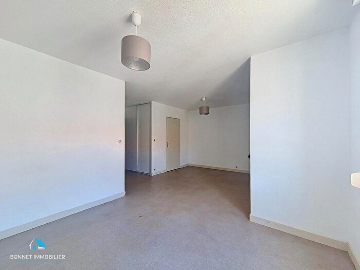 Appartement 1 pièce à Beaumont, à louer