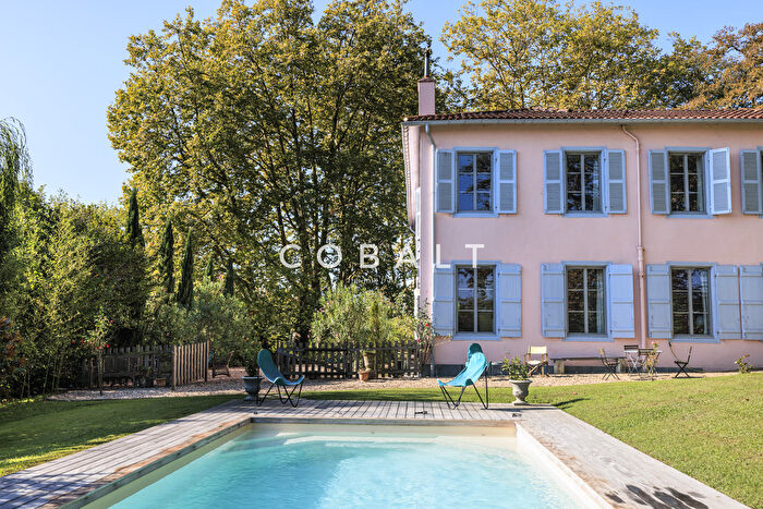 Maison 20 pièces à Saint-Pierre-dIrube, à vendre