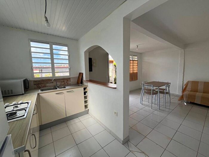 Appartement à louer - Fort-de-France - 2 pièces - 1 chambre