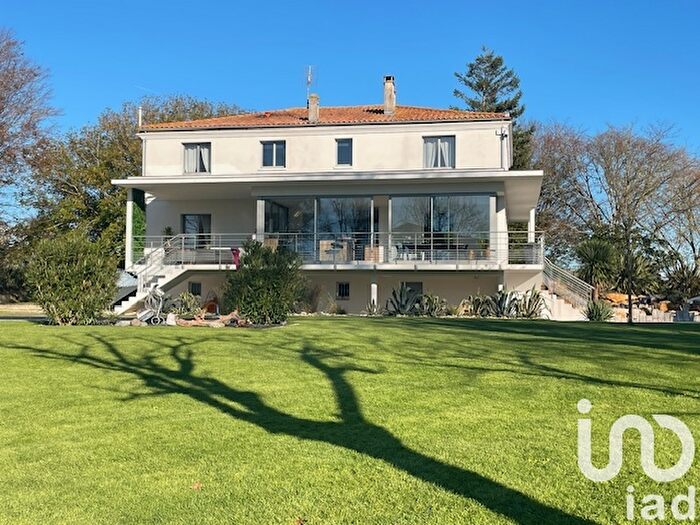 Maison à vendre - Saujon - 9 pièces - 6 chambres