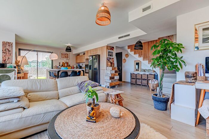 Maison 5 pièces à Nice, Saint-Antoine, à vendre