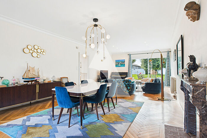 Maison à vendre - Nesmy - 9 pièces - 7 chambres