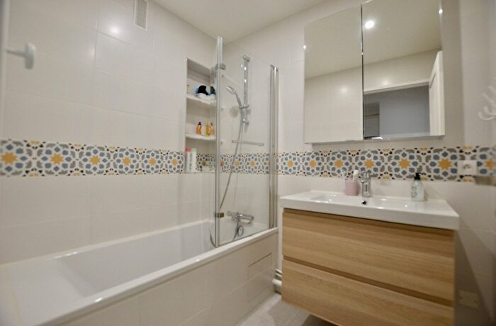 Appartement à vendre - Ermont, Passerelles, Carreaux - 5 pièces - 3 chambres