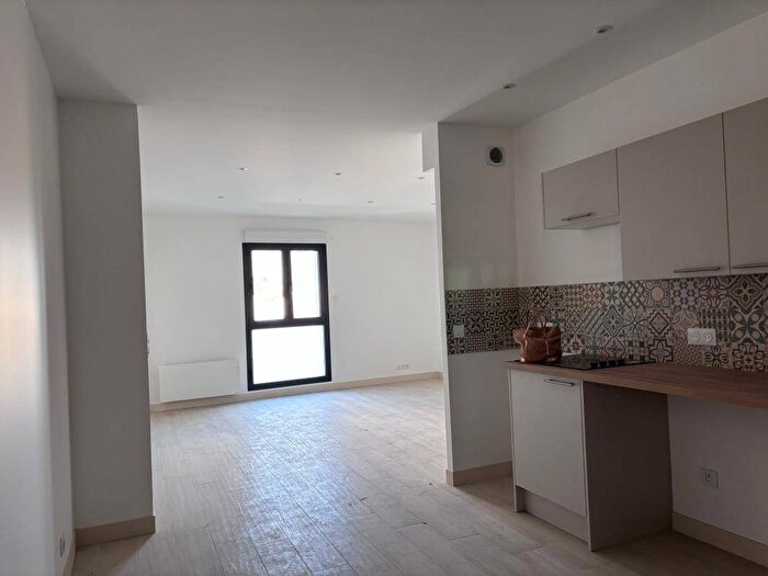 Appartement à louer - Aristide Briand-Champagne, Savigny-sur-Orge - 3 pièces - 2 chambres