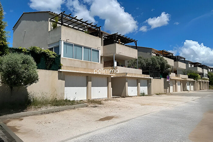 Appartement à vendre - Lançon-Provence - 3 pièces - 2 chambres