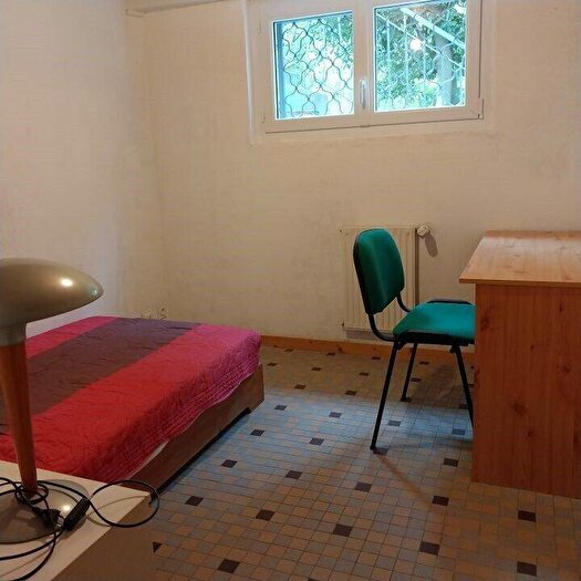 Appartement à louer - Le Bourg sous la Roche-Coteau, La Roche-sur-Yon - 1 pièce