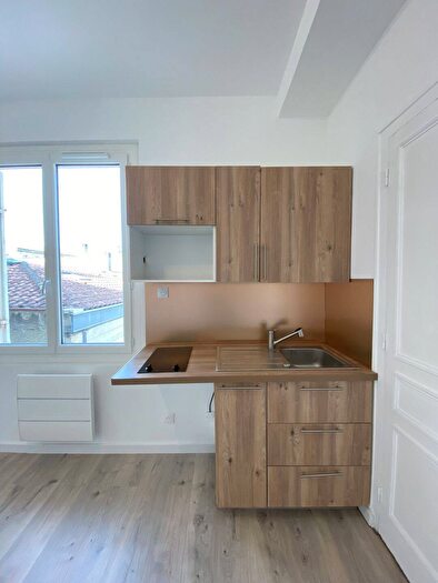 Jardin Public, Bordeaux : Appartement 1 pièce à louer