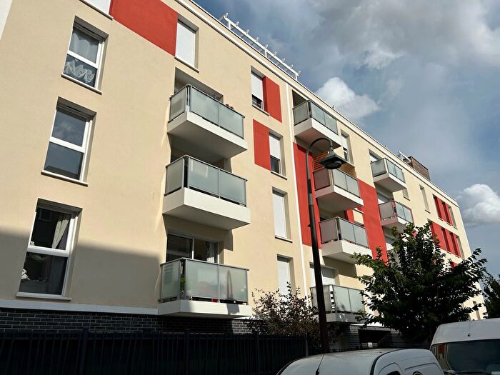 Appartement à louer - Lucé, Centre-ville - 2 pièces - 1 chambre