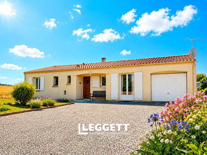 Maison 6 pièces à vendre à Antezant-la-Chapelle