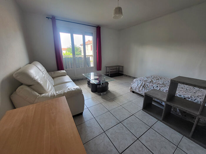 Appartement à louer - Clermont-Ferrand, Saint-Jacques - 1 pièce