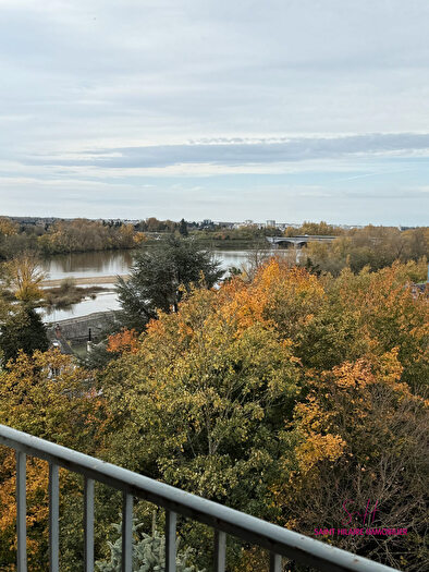 Appartement à vendre - Orléans - 4 pièces - 2 chambres