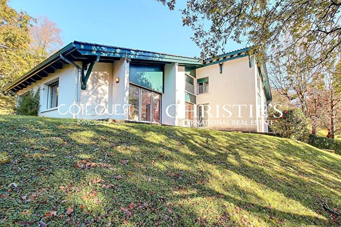 Maison à vendre - Ciboure - 9 pièces - 7 chambres