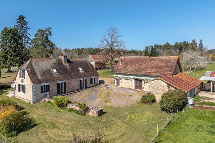 Maison à vendre - Saint-Geyrac - 5 pièces - 4 chambres