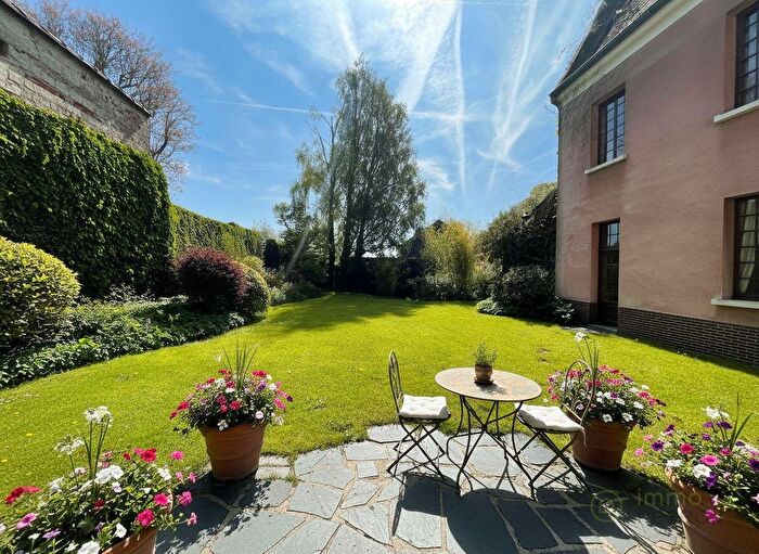 Maison 10 pièces à Doullens, à vendre