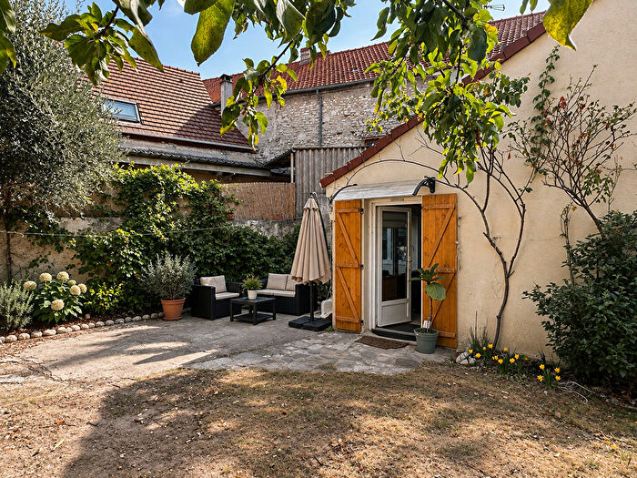 Limay, Centre-ville : Maison 5 pièces à vendre