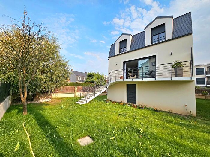 Maison à vendre - Chennevières-sur-Marne, Paris Chennevières - 7 pièces - 5 chambres