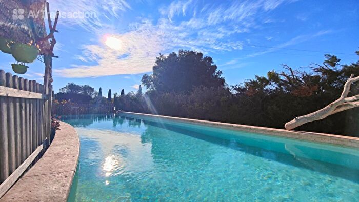 Maison à vendre - Beauvoisin - 9 pièces - 5 chambres