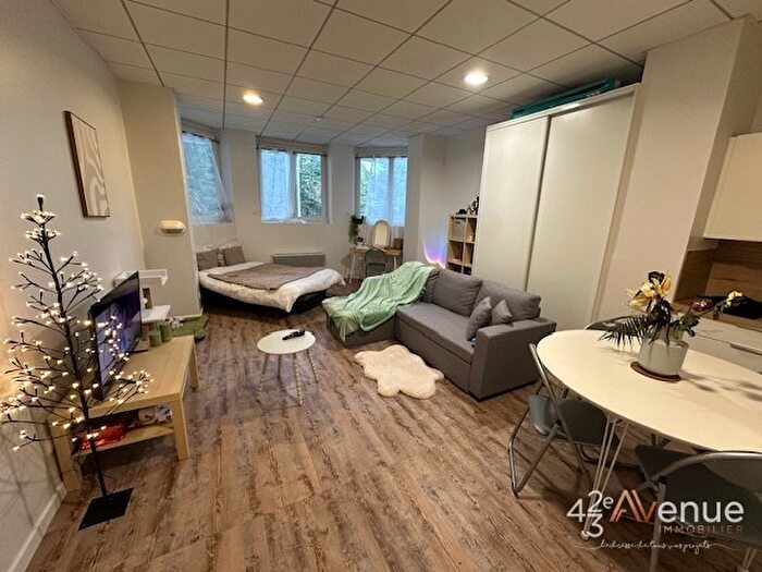 Appartement à louer - Saint-Étienne, Méons, Le Soleil, Châteaucreux, Saint-François - 1 pièce